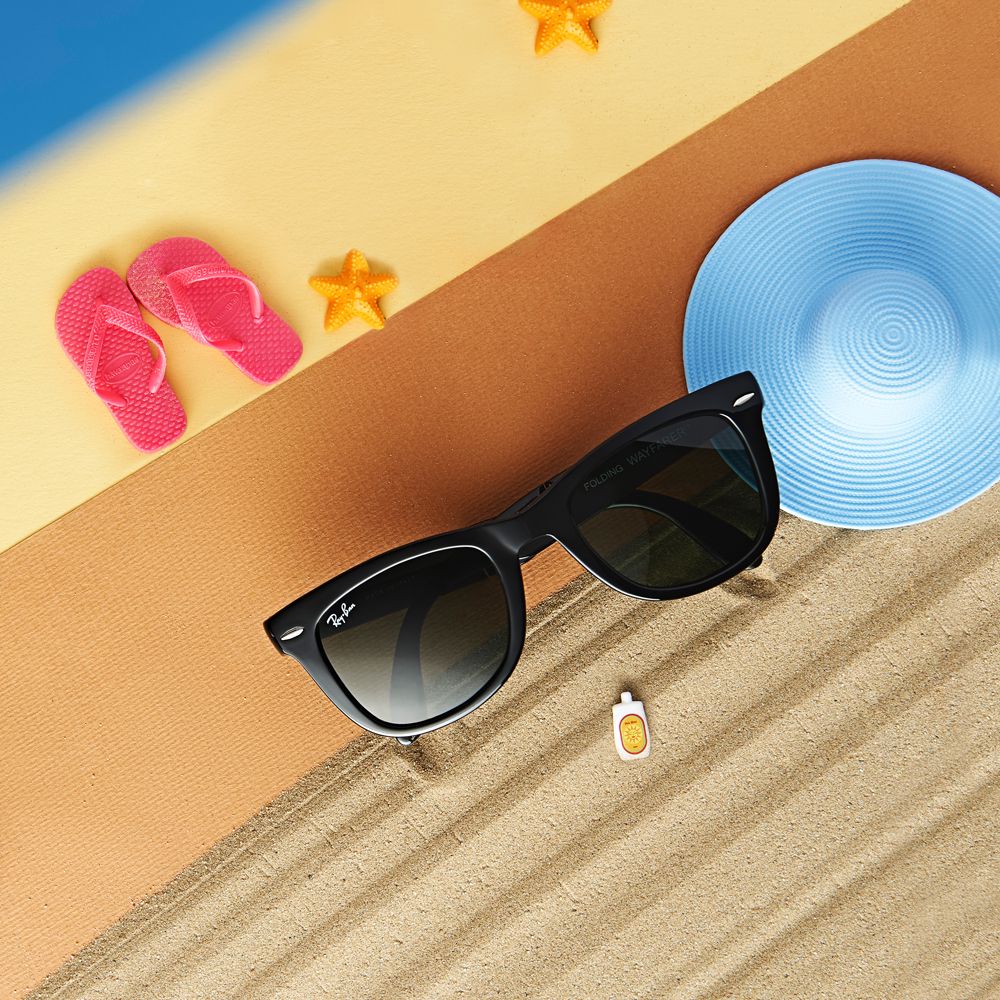 Ray-Ban Folding Wayfarers | Emirates